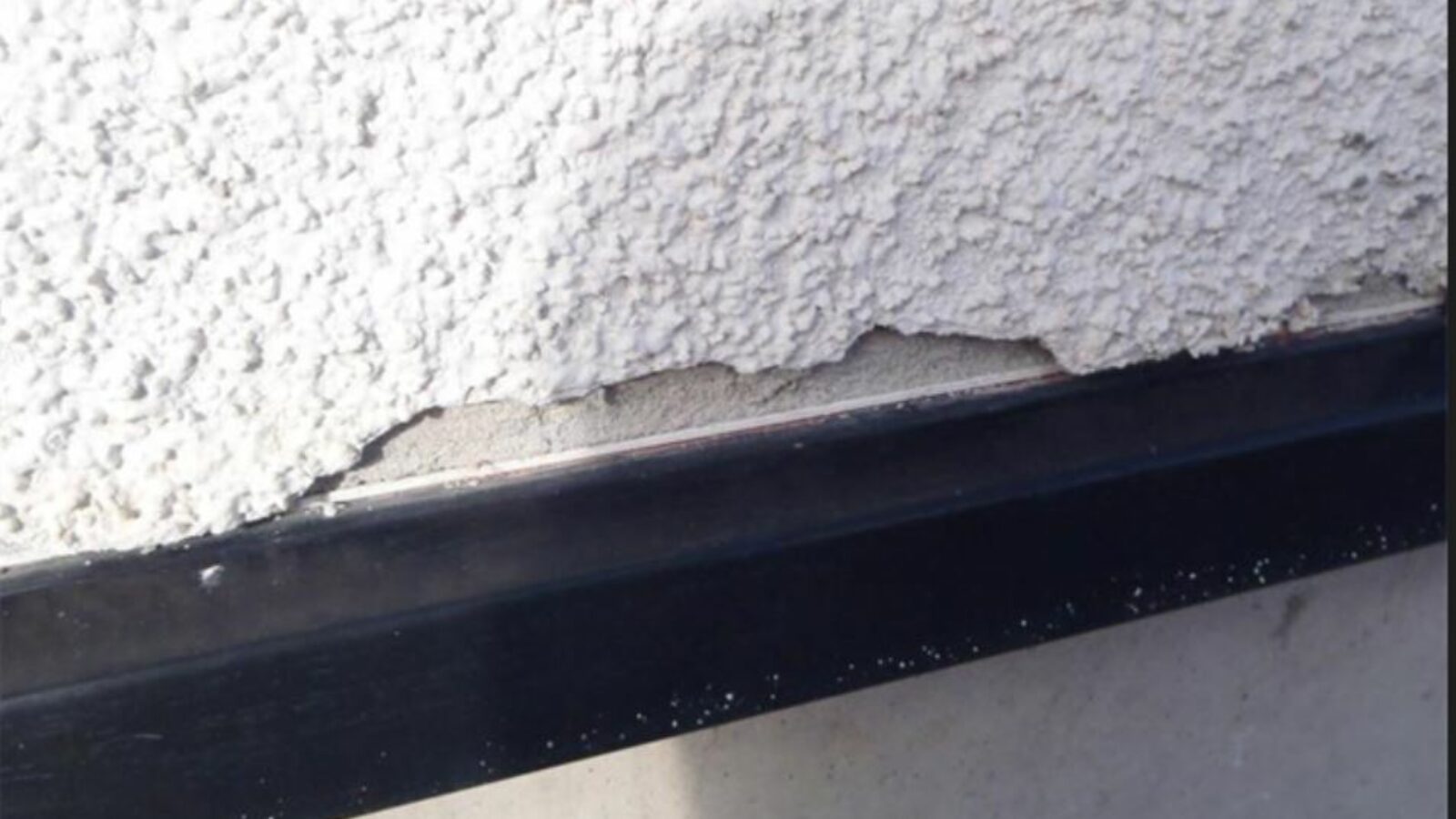 Rappaus alkoi heti vaurioitua SRV:n rakentamassa kerrostalossa - ”Vesi ...