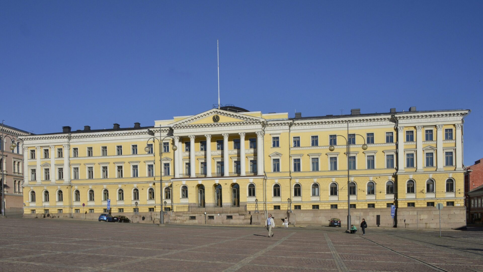 Valtioneuvoston linnan korttelin rakennushankkeesta tehtiin sopimus ...