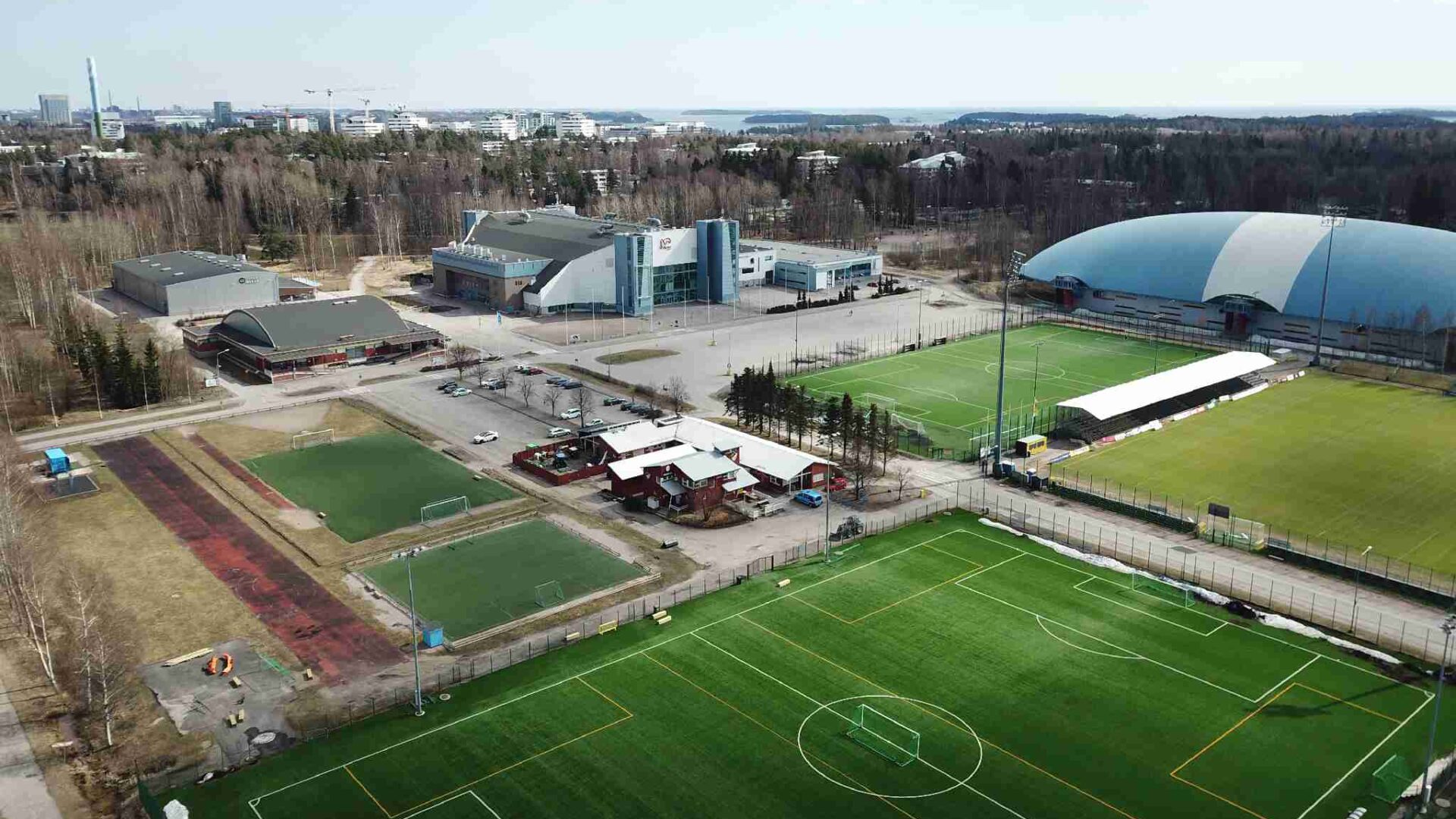 Tapiolan jalka­pallo­stadion näyttää vihdoin toteutuvan – suur­hankkeen ...