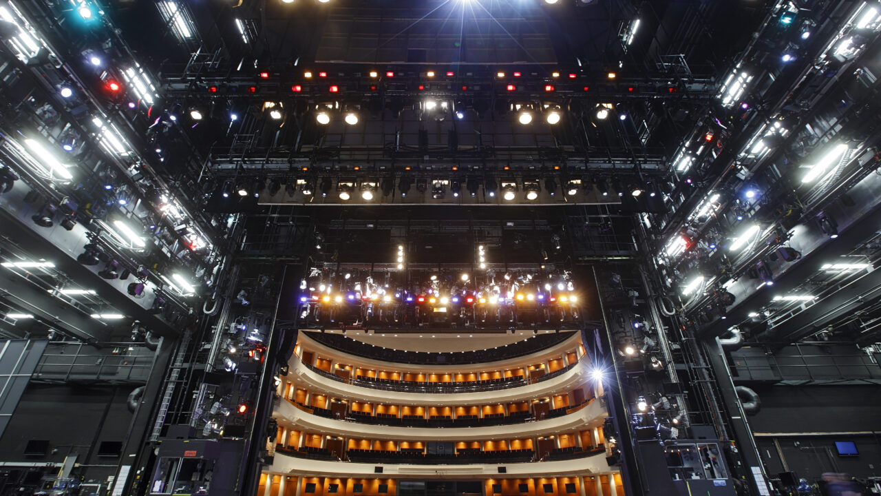 Oopperatalo menee remonttiin - Päänäyttämön peruskorjauksen toteuttaja ...