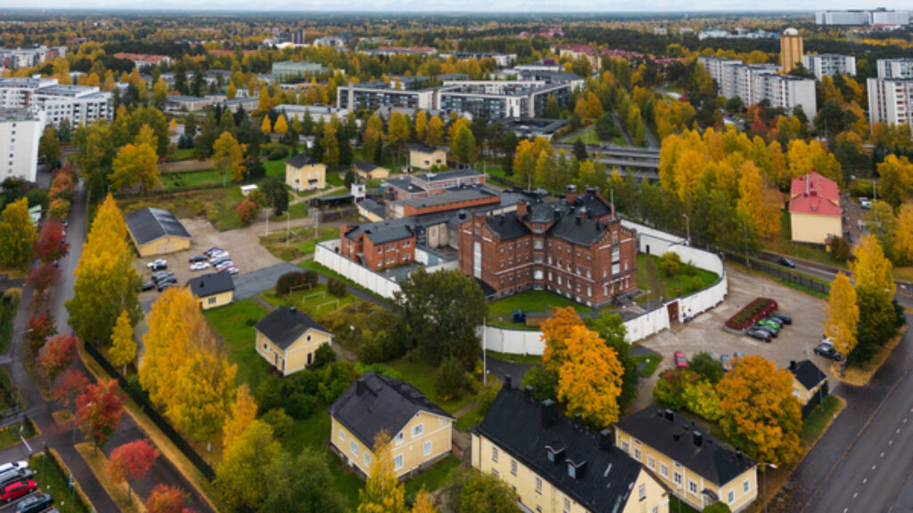 Senaatti laittaa Oulun vankilan myyntiin – tavoitteena ...