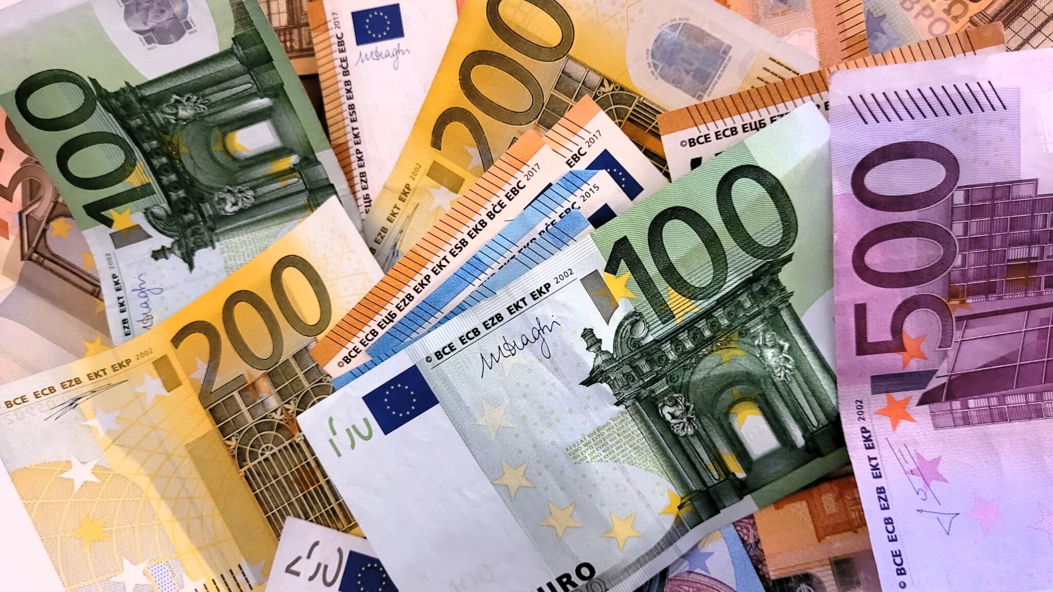 Kira-alan yhtiöt ovat pettäneet vuosia pahasti pörssissä – nyt sijoittajat ottavat jo etunojaa ...